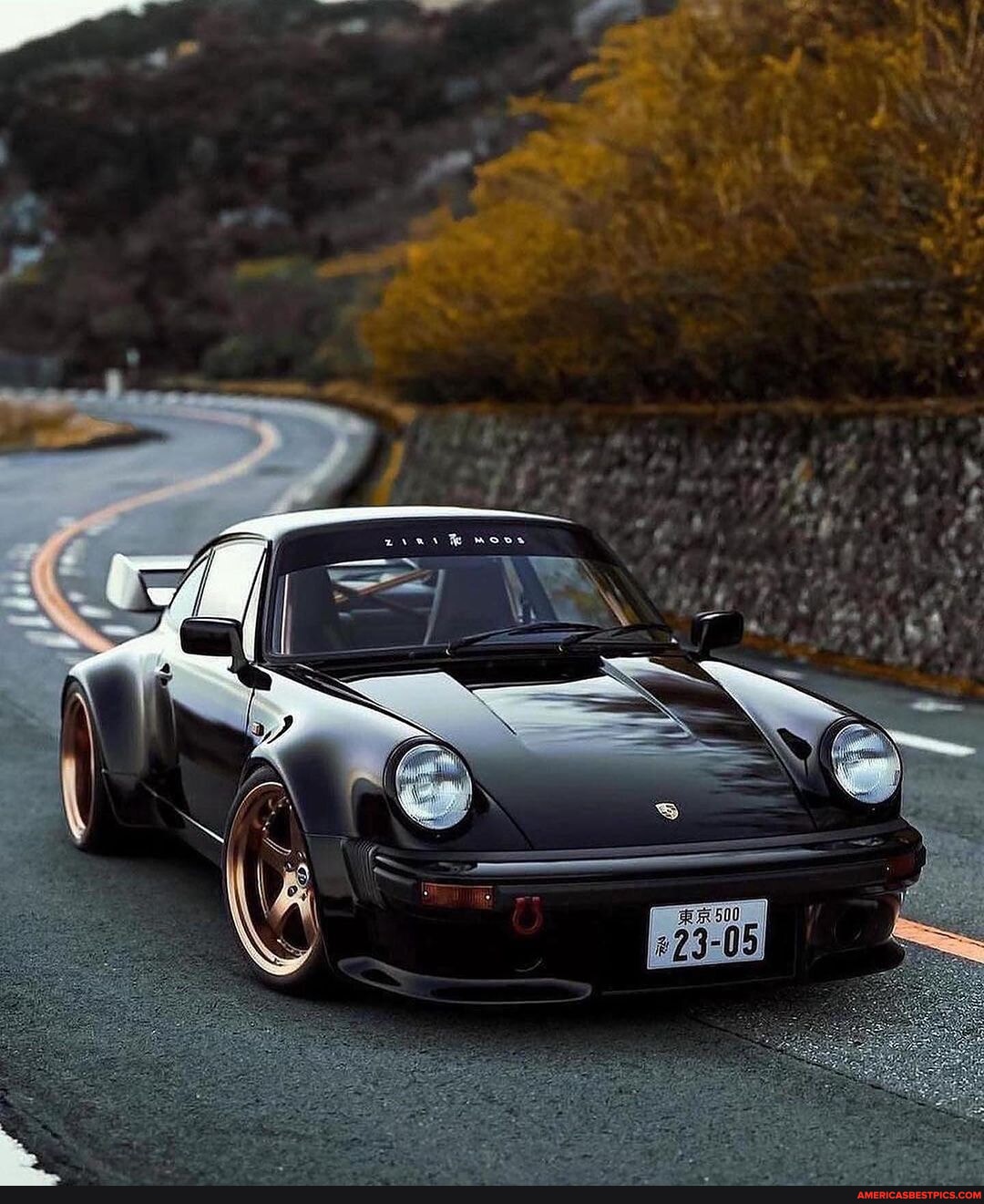 The Black Widow ! Porsche 930 Turbo PC: @ziri_mods —— #porsche930 # ...
